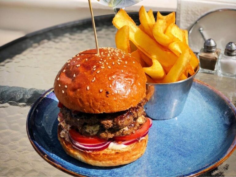 Top 8 restaurante unde găsești cei mai buni burgeri din București ...